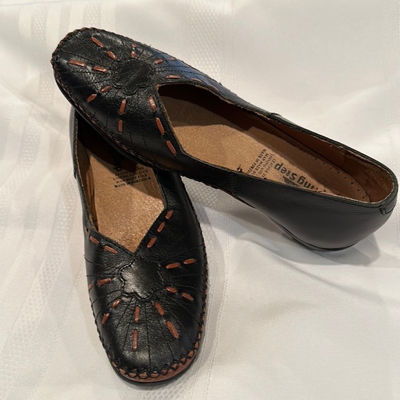 Spring Step | Shoes | Like New Spring Step Cymone Black Leather Closed ...